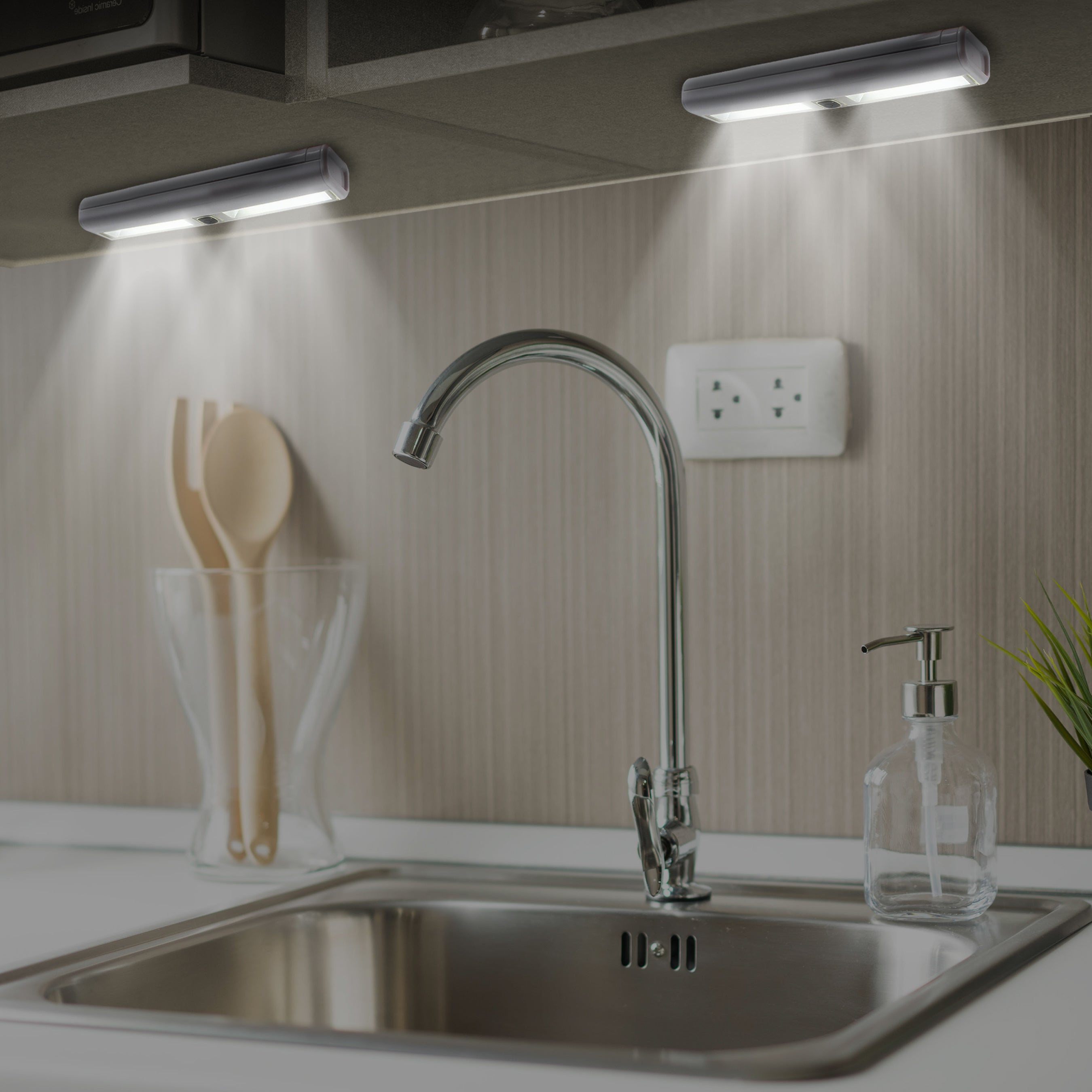 4 Pack Ultra Bright LED Wireless Portable Light Bars w/ Remote Control ...